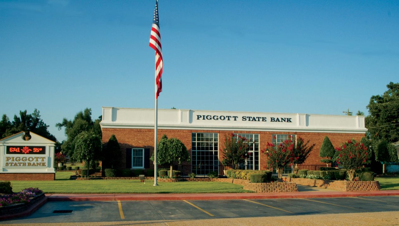 Piggot State Bank – Lawrence Family